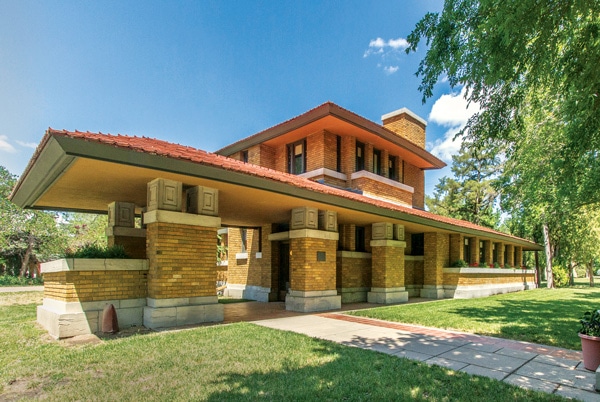 1_Allen-House-Front_photo©Amy-Reep- Travel Squire